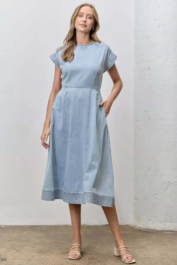 Wholesale PLUS SIZE DENIM ROUND NECK MIDI DRESS - Wellmadeusa
